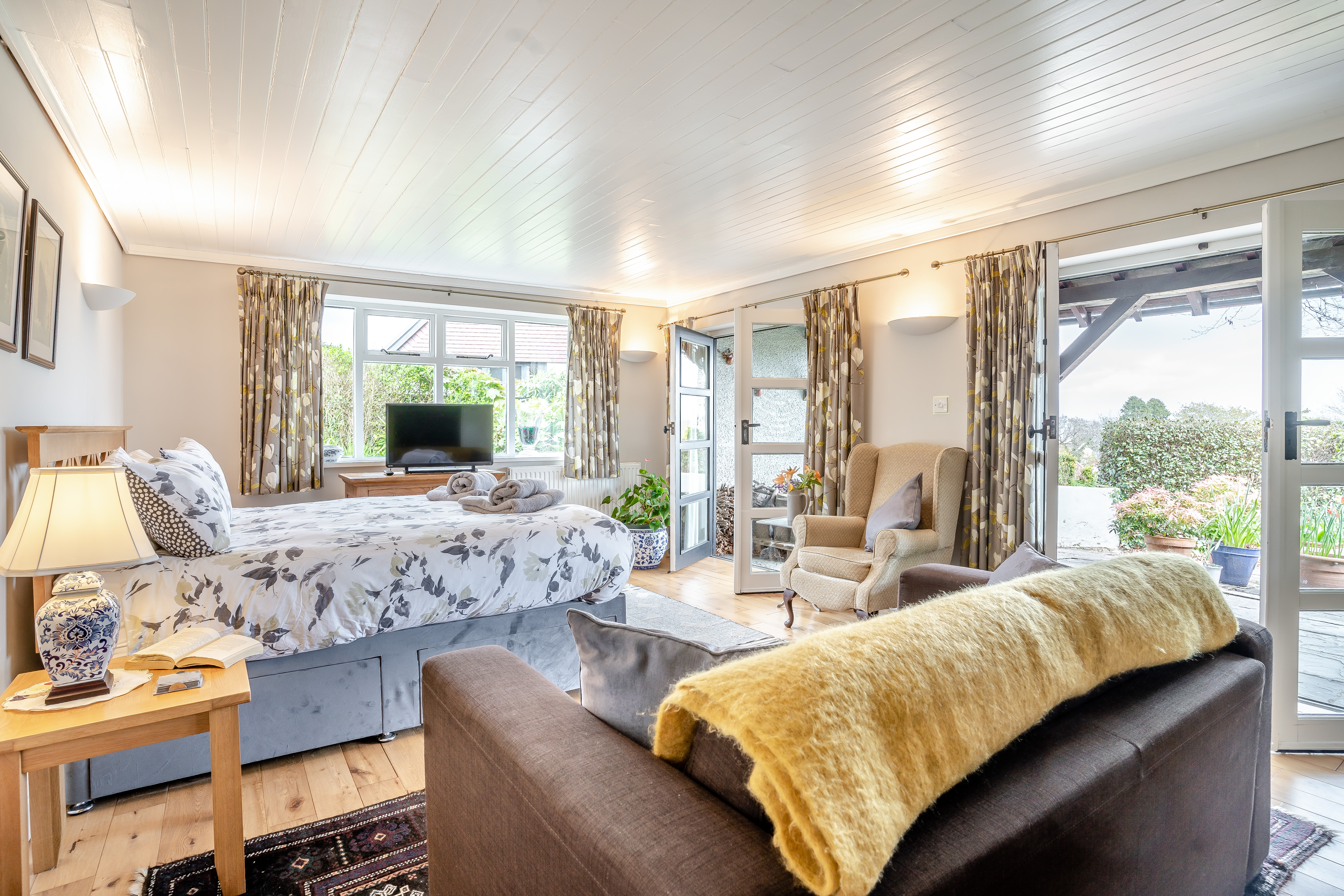 The Gite | The Gite in West Cross, near Mumbles, South Wales