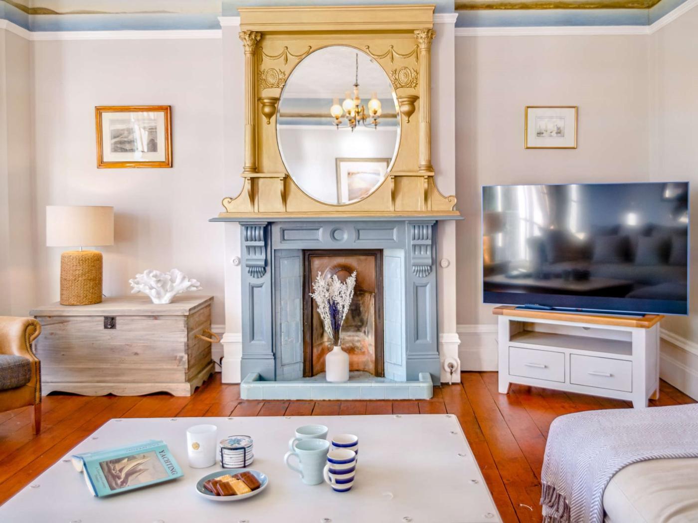 4 Bedroom Cottage in East Cowes - Dog Friendly Holiday Cottage in East ...
