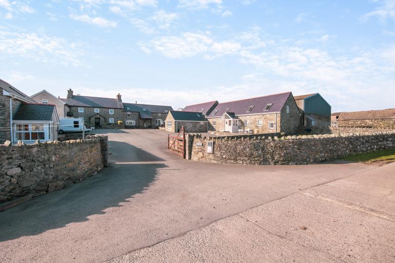 FFerm Y Stabal | FFerm Y Stabal in Llanfwrog
