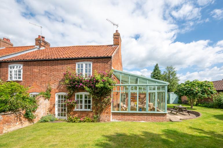 Watts Cottage | Watts Cottage in Upton