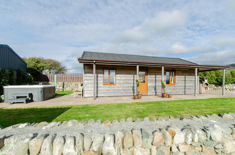 Enlli Lodge | Enlli Lodge in Barmouth