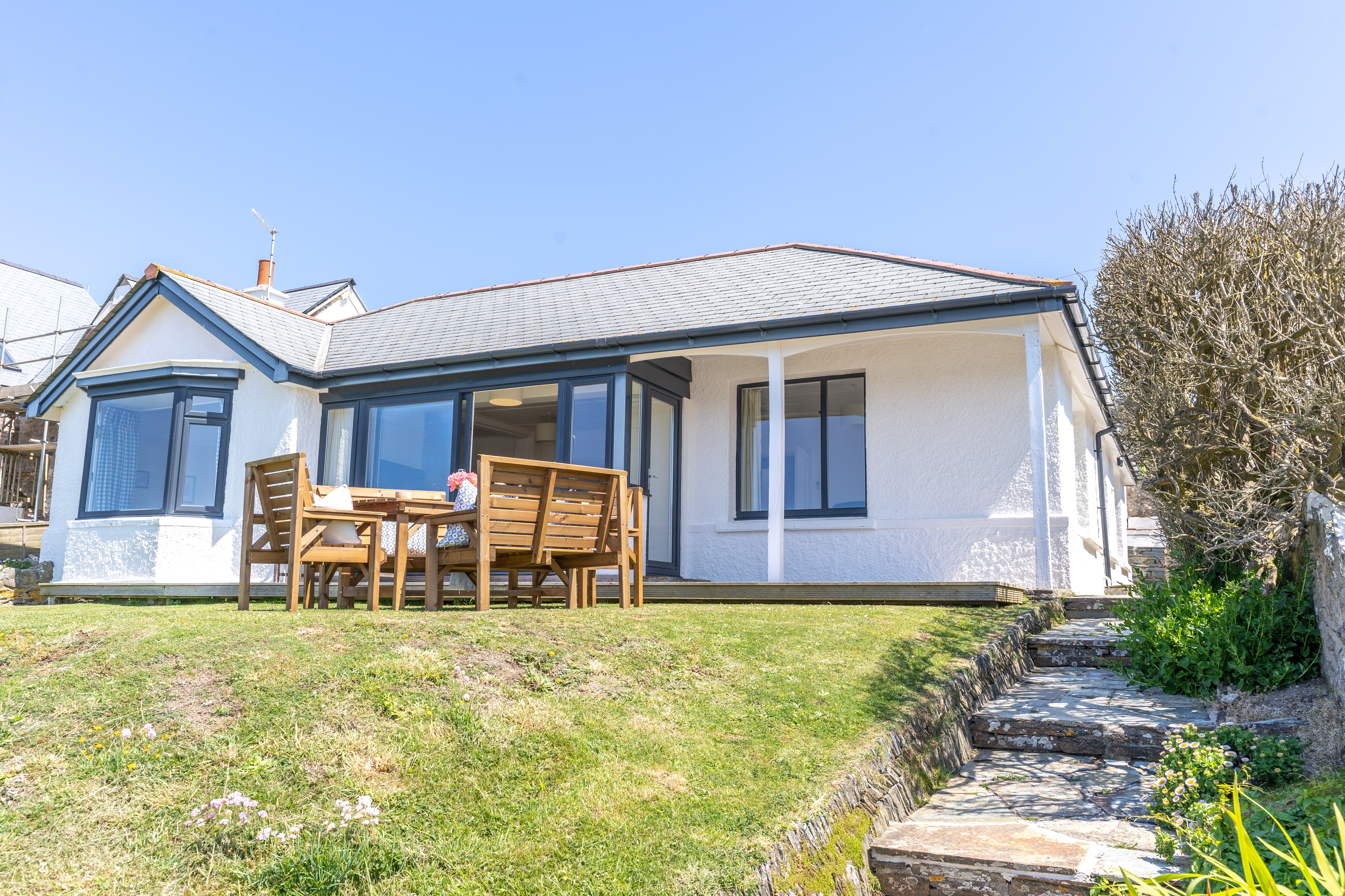 Low Cliff Cottage | Low Cliff Cottage in New Polzeath, Cornwall
