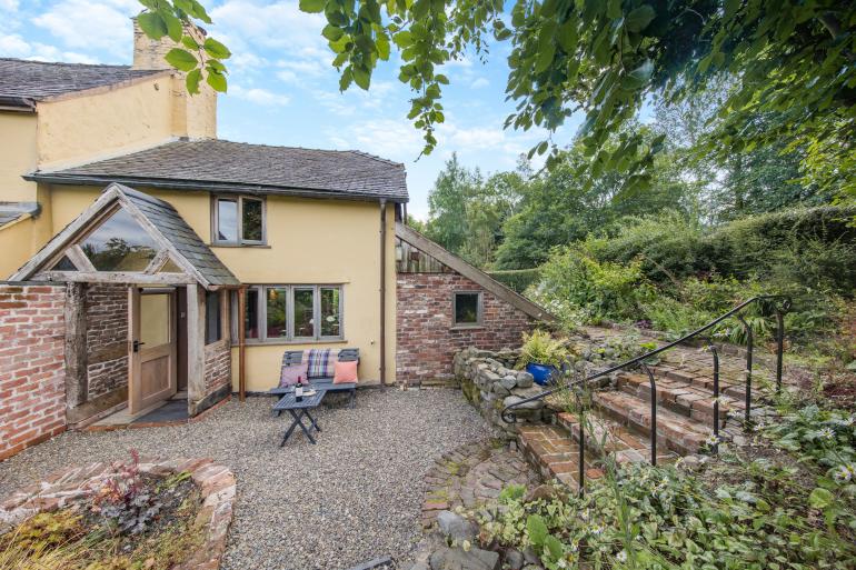 Walnut Cottage - Montgomeryshire | Walnut Cottage - Montgomeryshire in ...