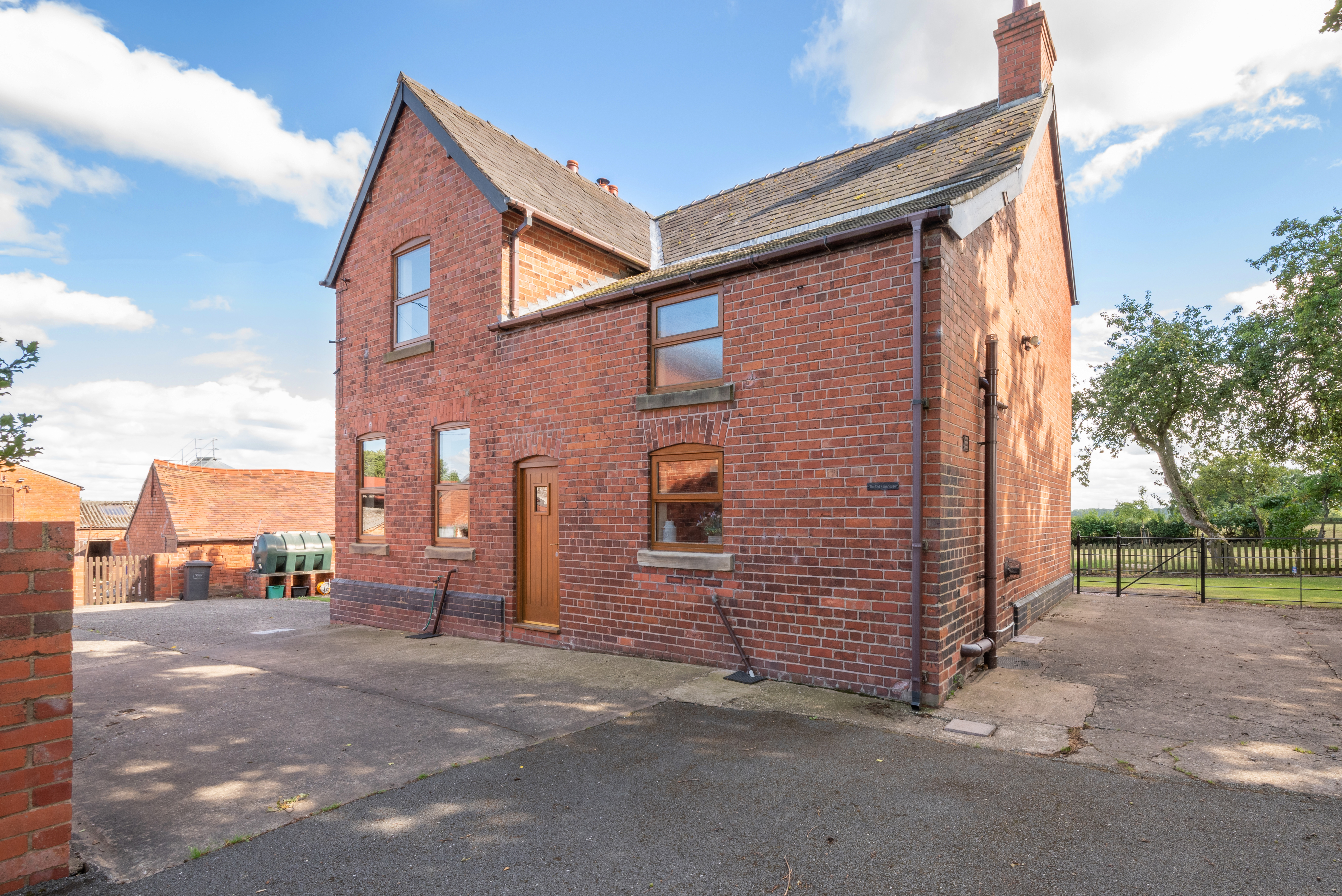 The Old Farmhouse | The Old Farmhouse in Ruabon, near Llangollen, North ...