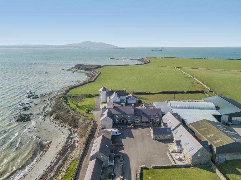 FFerm Y Stabal | FFerm Y Stabal in Llanfwrog
