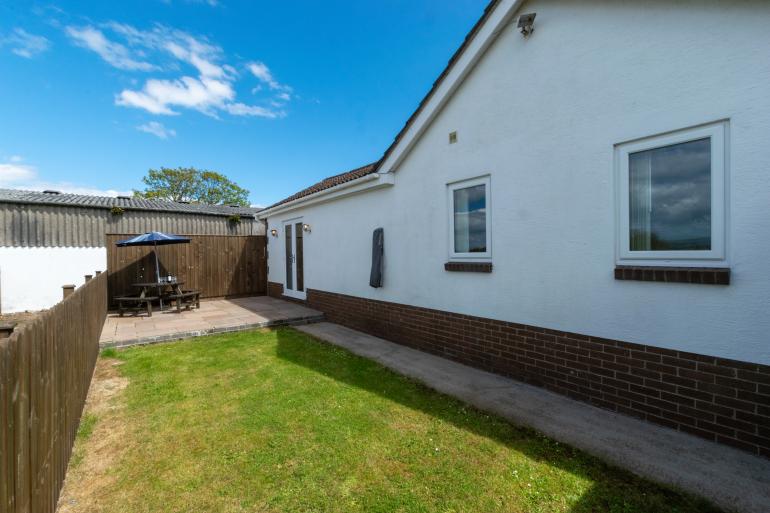 Daffodil Cottage | Daffodil Cottage in Gower