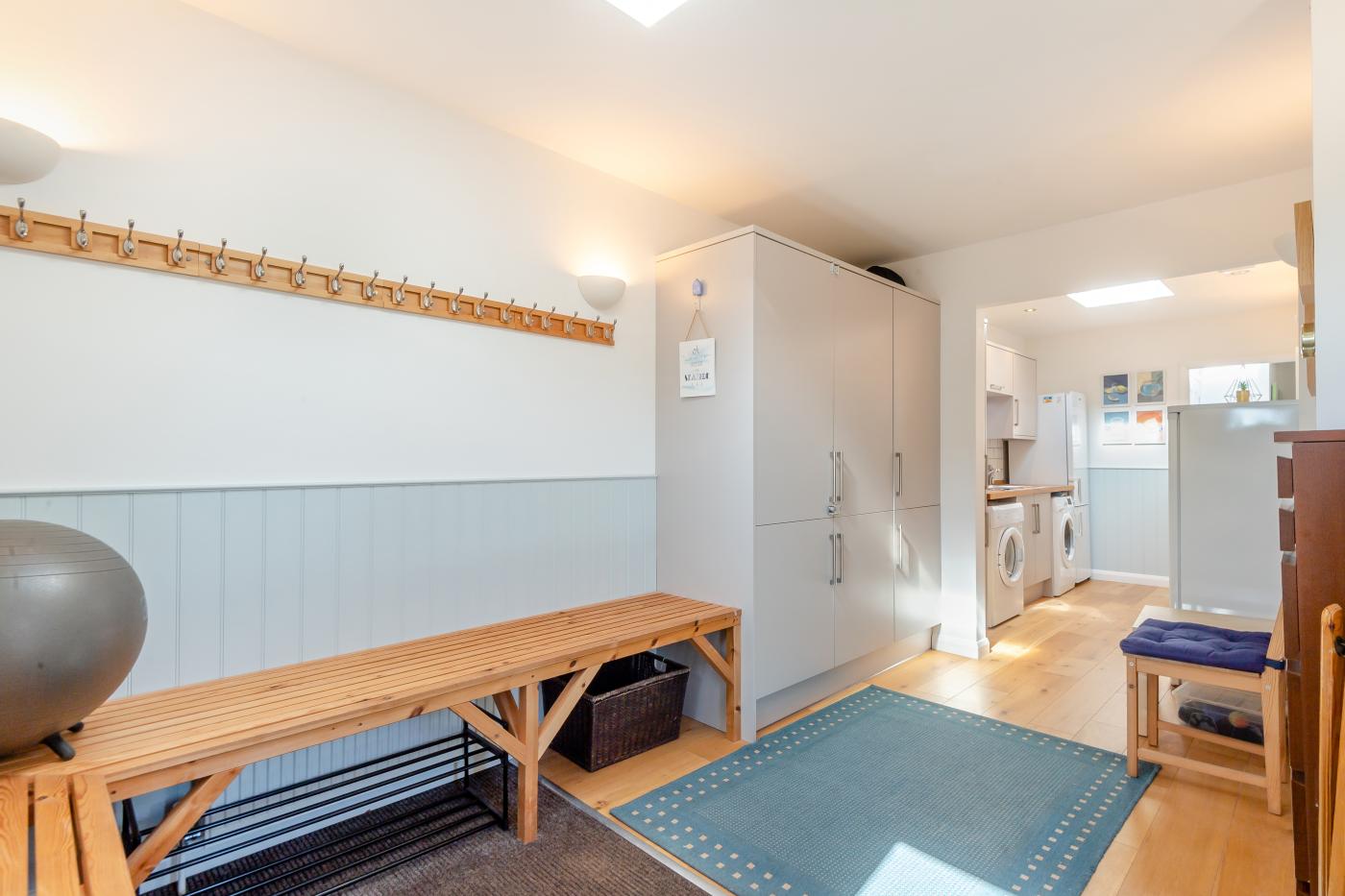 4 Bedroom House in Ringstead - Dog Friendly Holiday Cottage in ...