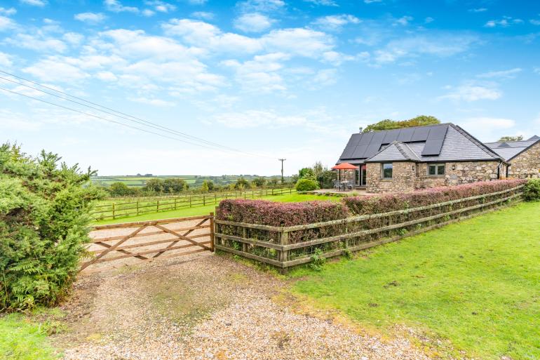 Little Hill End Stables - Reynoldston | Little Hill End Stables ...