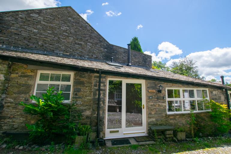 Courtyard Hideaway Cottage | Courtyard Hideaway Cottage in Clappersgate