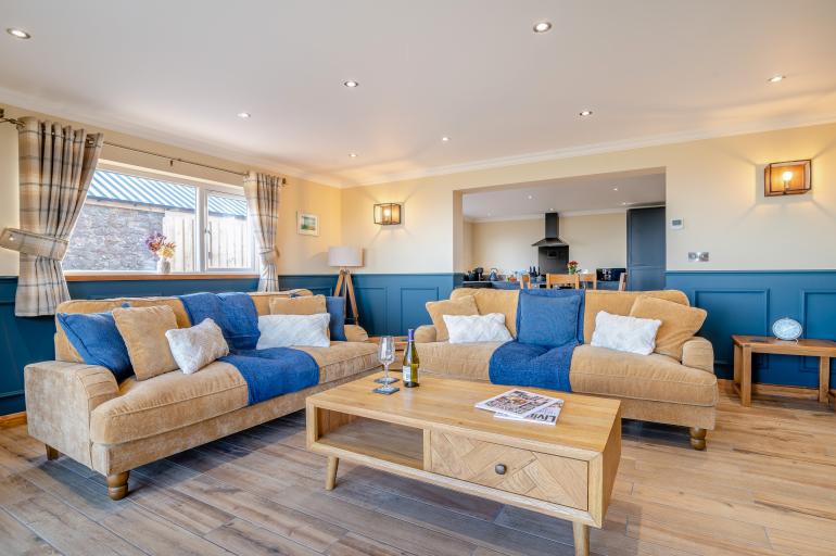 Y Golwg | Y Golwg in Abergavenny