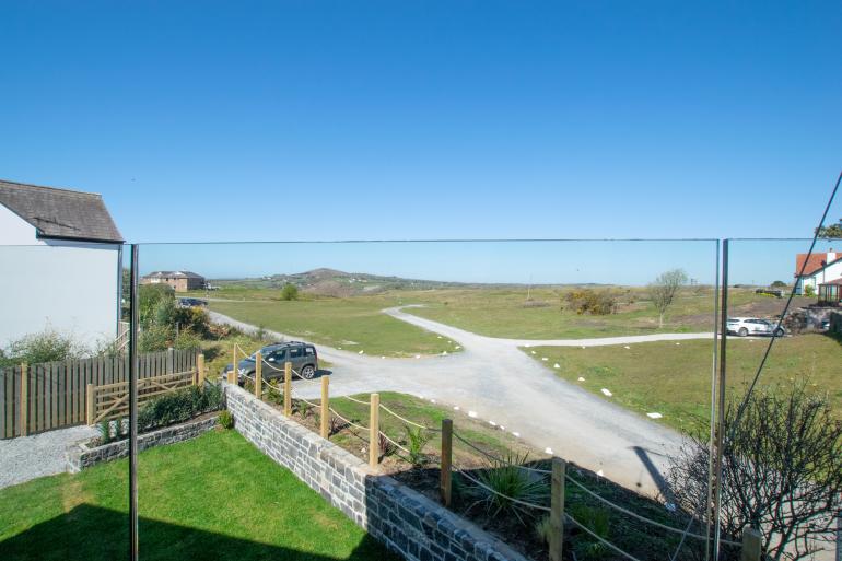 Bryn Y Mor | Bryn Y Mor in Gower