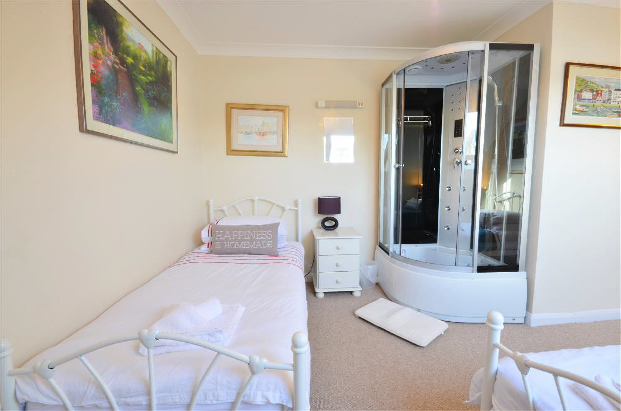 1 Bight Boatyard | 1 Bight Boatyard in Dartmouth, Devon