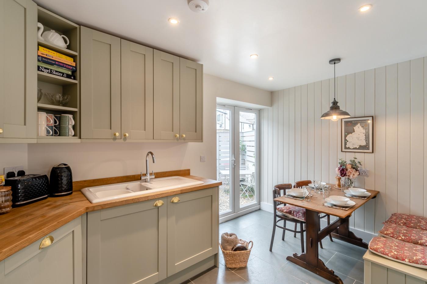 2 Bedroom Cottage in Amble - Dog Friendly Holiday Cottage in Amble ...