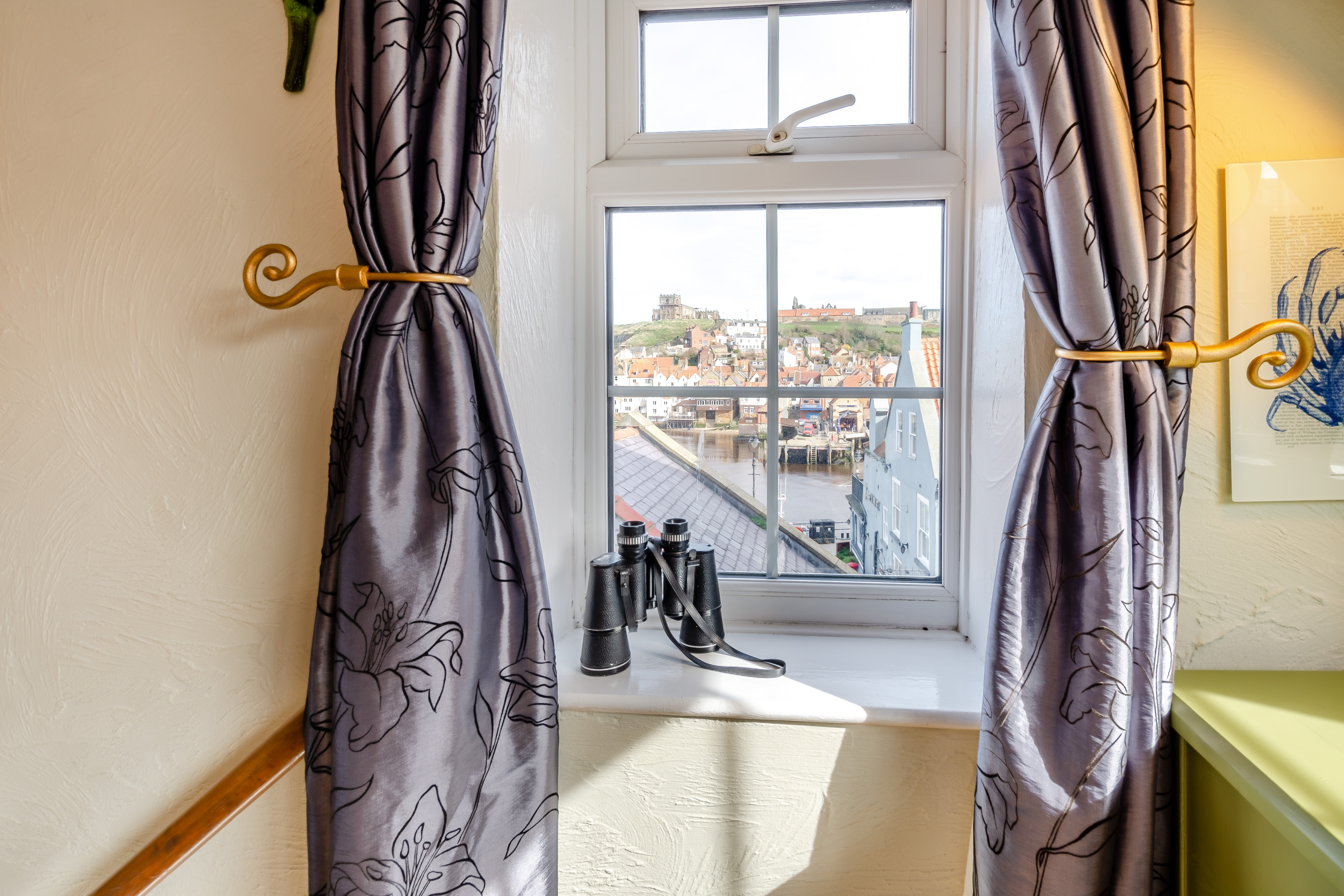 No 1 Pier Lane | No 1 Pier Lane in Whitby, Yorkshire
