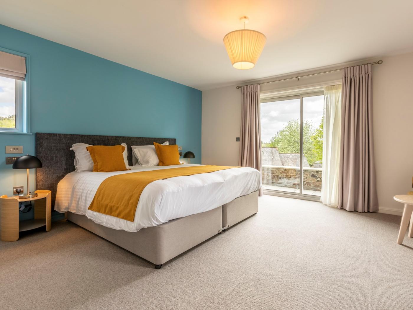 3 Bedroom House in Saltash - Dog Friendly Holiday Cottage in Saltash ...