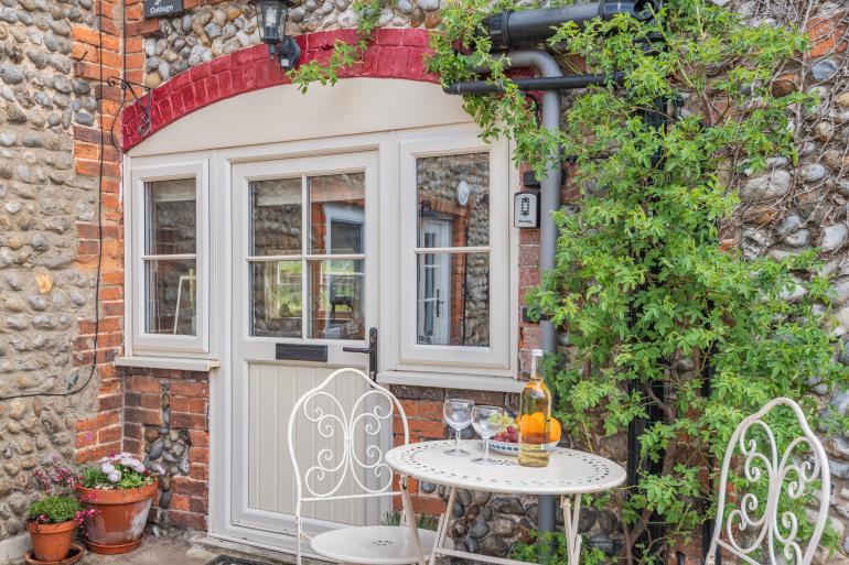 White Rose Cottage | White Rose Cottage in Bodham