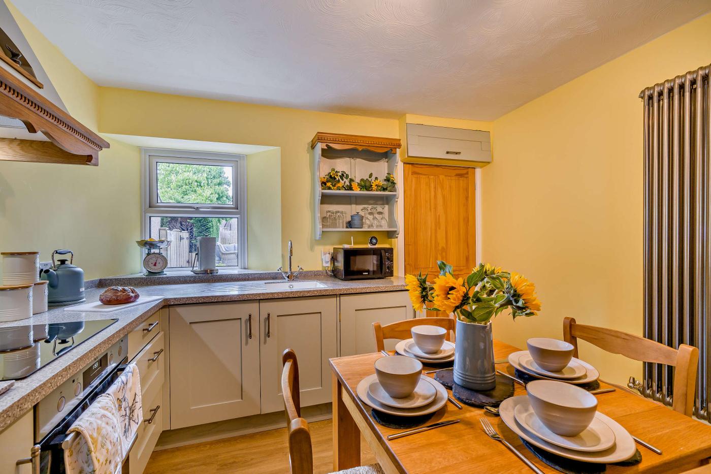 2 Bedroom Cottage in Rowrah - Dog Friendly Holiday Cottage in Rowrah ...