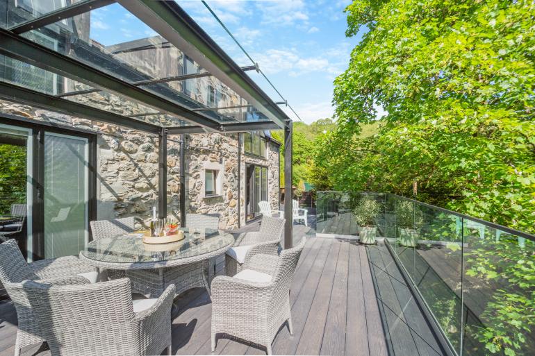 Drws Y Coed | Drws Y Coed in Capel Curig