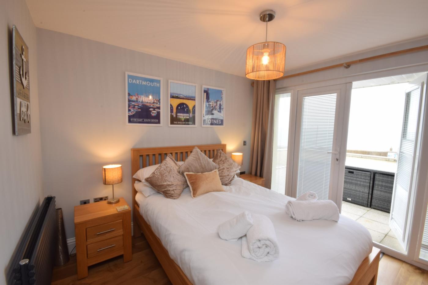 2 Bedroom Apartment in Torcross - Dog Friendly Holiday Cottage in ...
