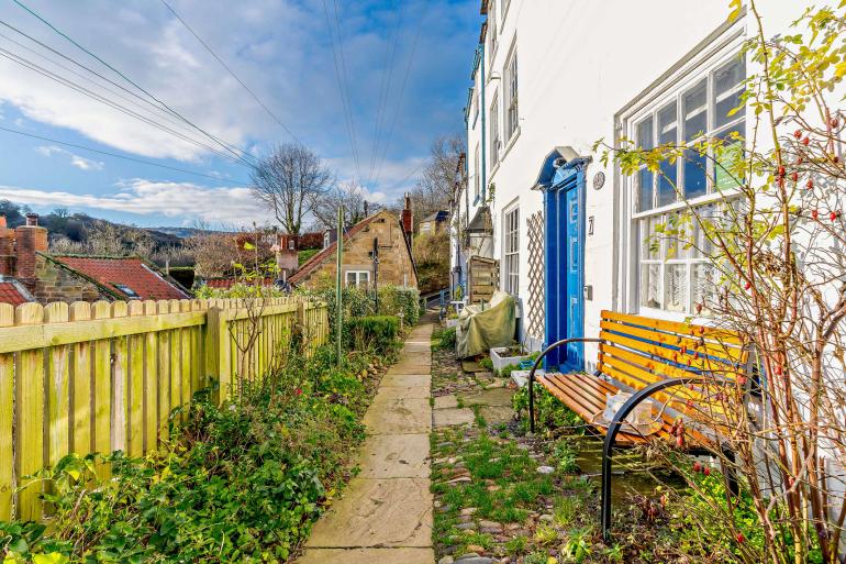 Alice Cottage | Alice Cottage in Robin Hoods Bay