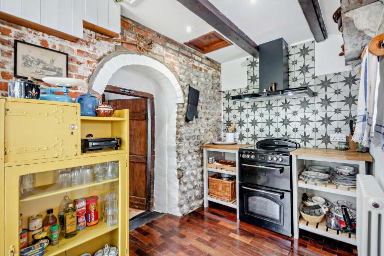 Grove Corner Cottage | Grove Corner Cottage in Roughton