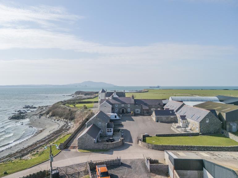 FFerm Y Stabal | FFerm Y Stabal in Llanfwrog